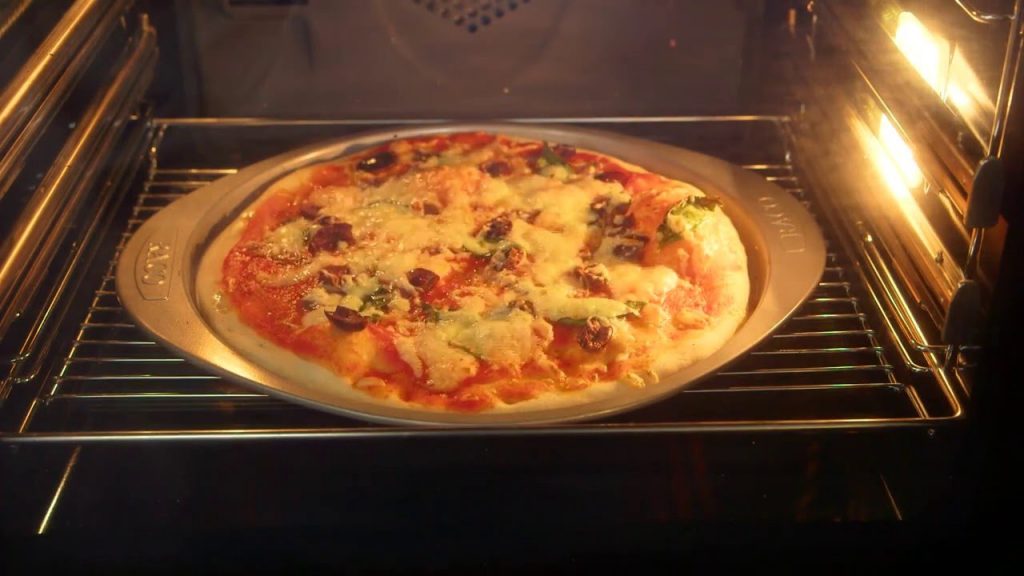How to Make Pizza at Home with Easy Steps - YupLife