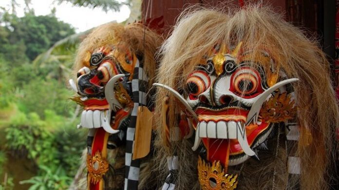 Some Amazing Cultural Masks around the World - YupLife