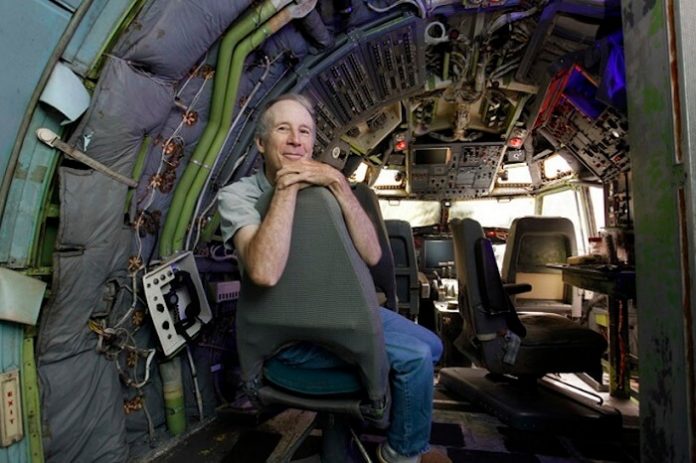 A Retired Engineer Turns a Boeing Airplane into Home - YupLife